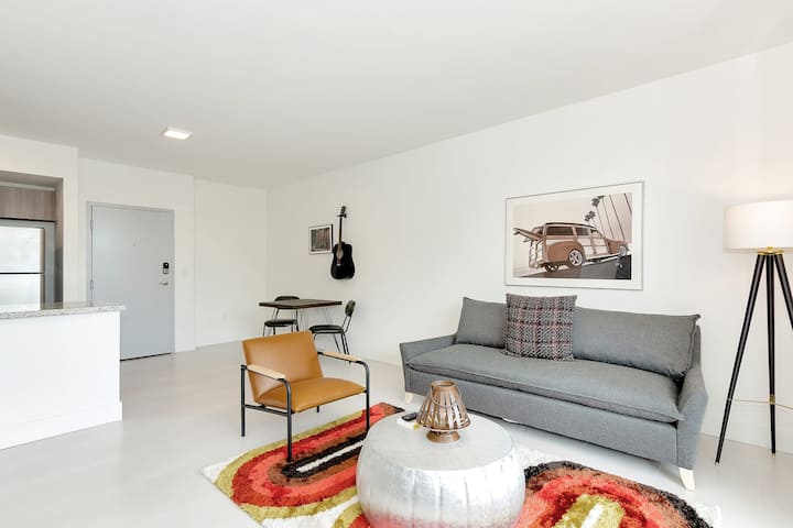 Roami At Grove 27 | Coconut Grove | Loft - Coral Gables, FL