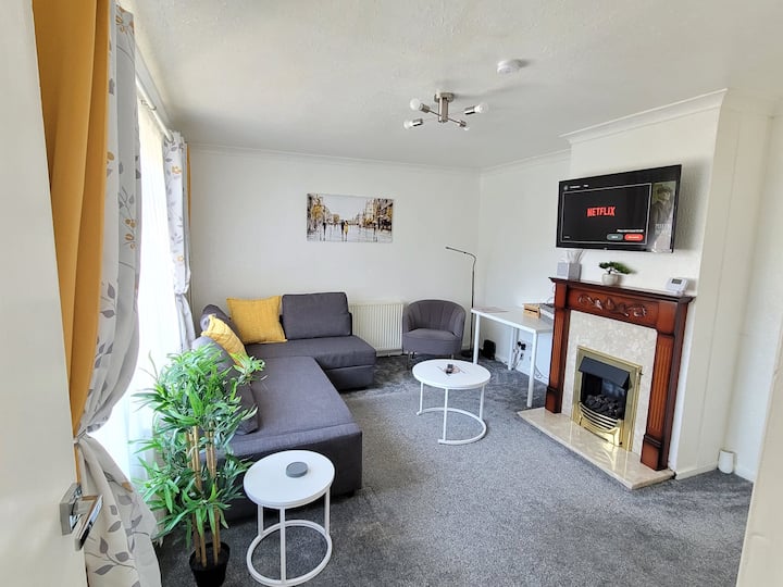 Spacious 2-bedroom Family Friendly Retreat - Huddersfield