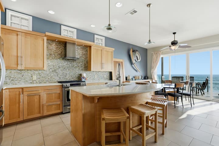 Oceanfront Views • Private Balcony • Fire Pit - Oceanside, Californie