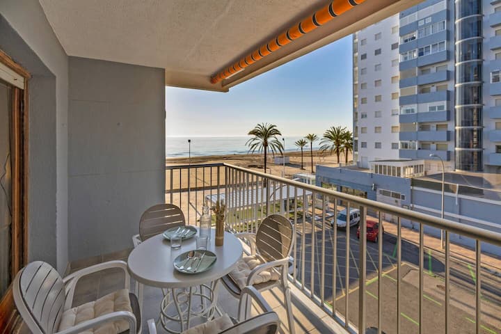 Desayuna Frente Al Mar: Terraza Y Vistas ÚNicas - Cullera