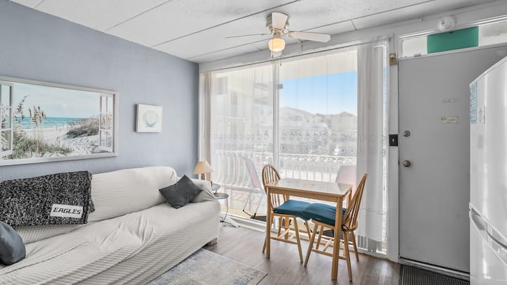 North Wildwood Condo With Ocean Views & Pool - Stone Harbor, NJ