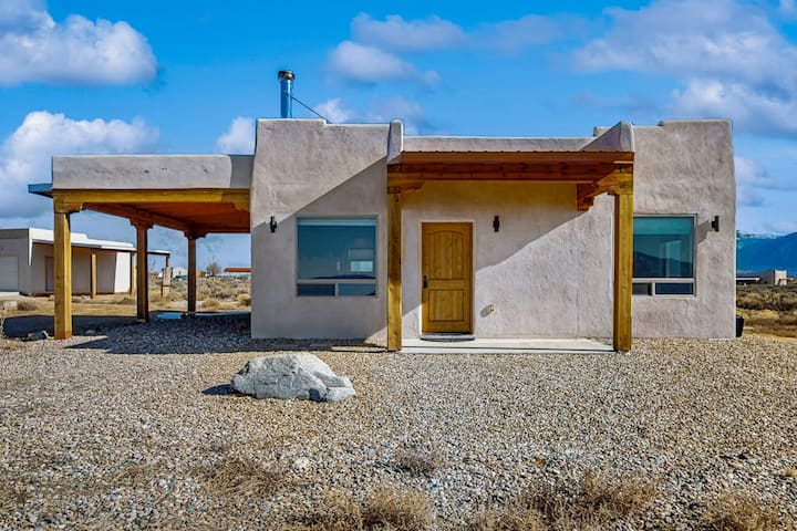 Cozy, Dog-friendly Home On 3 Acres, With Incredibl - Taos, NM