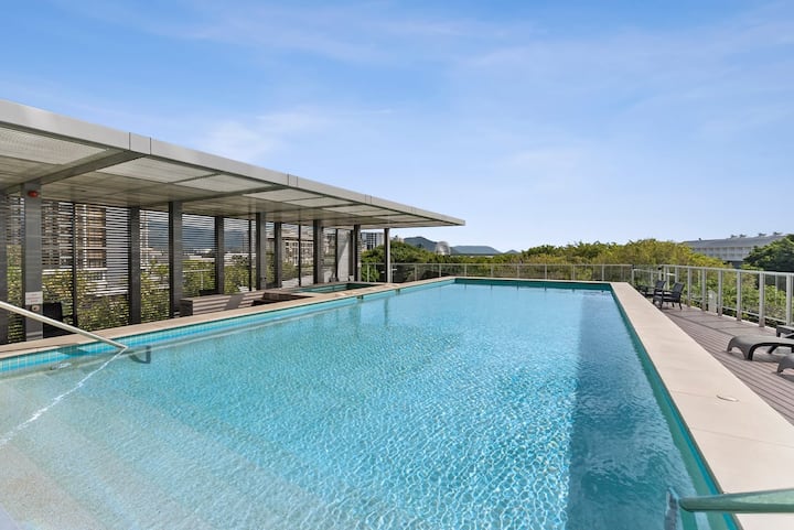 Belle Escapes 403 Harbour Lights - Cairns Convention Centre