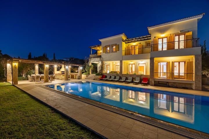 Villa De Luxe à Agios Tychon Avec Piscine Privée - Zypern