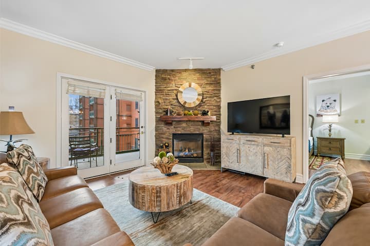 Baskins Creek 210 | Walk To Downtown Gatlinburg - Gatlinburg, TN
