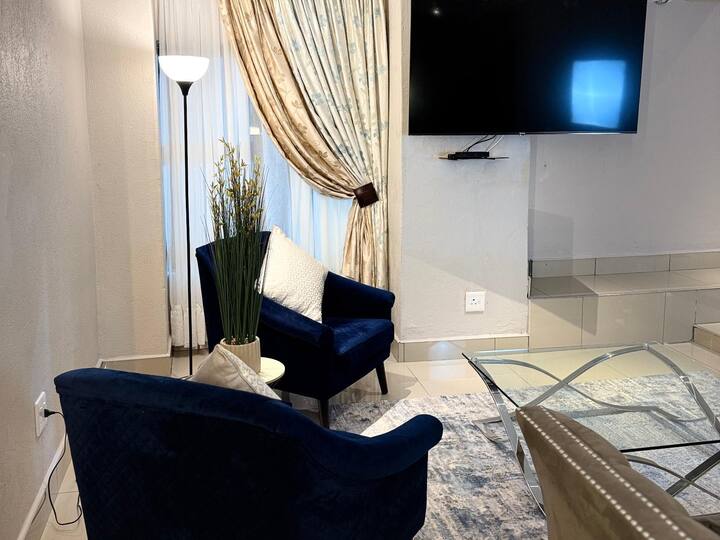 Liquid Blue - Queen Room - Louis Trichardt