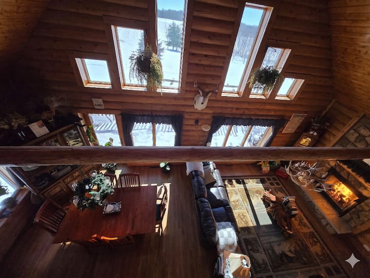 Amish Country Lodge/hot-tub/wrap Around Porch - Wisconsin