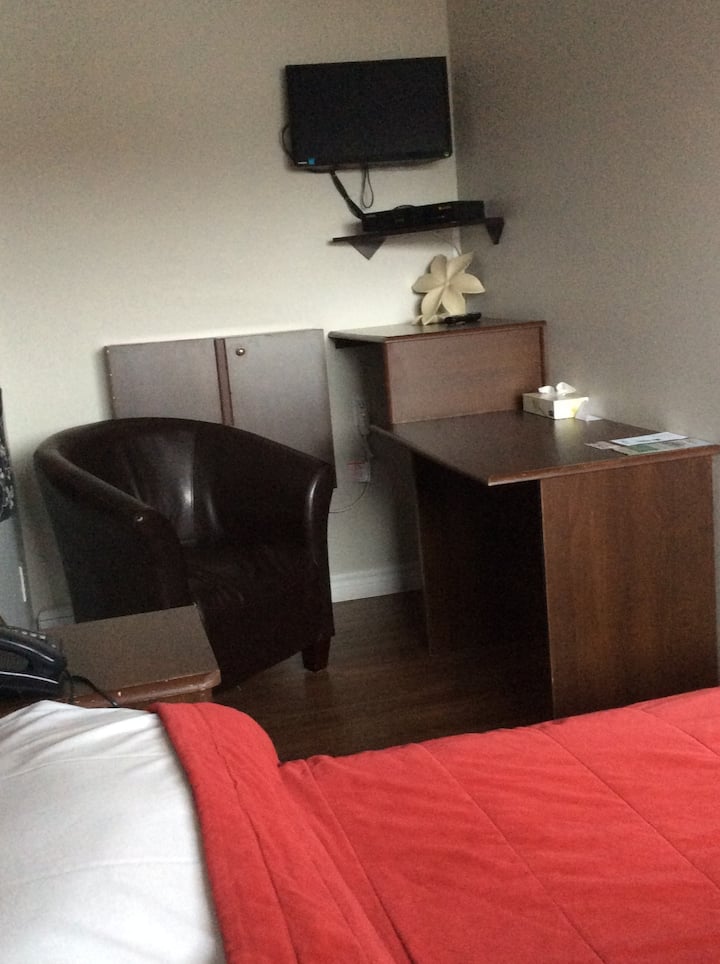 Petite Chambre éConomique - Trois-Rivières