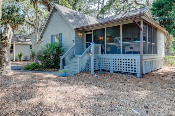 Snowbird-friendly Island Cottage With Fairway View - Edisto Beach, SC