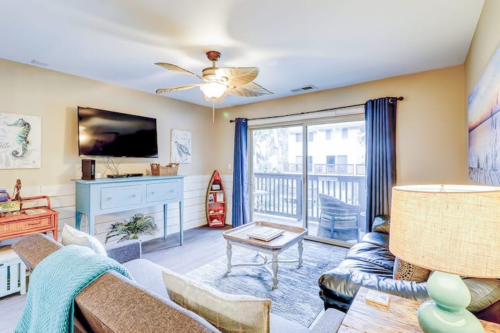 Chic Beach Condo With Direct Beach Access, On-site - Hilton Head Island, SC