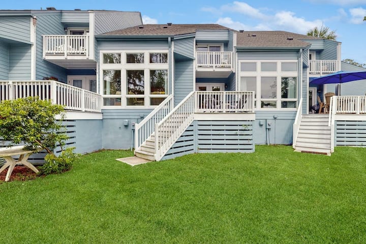 Waterfront Townhome With Pool, Gym And Tennis Acce - Edisto Beach, SC