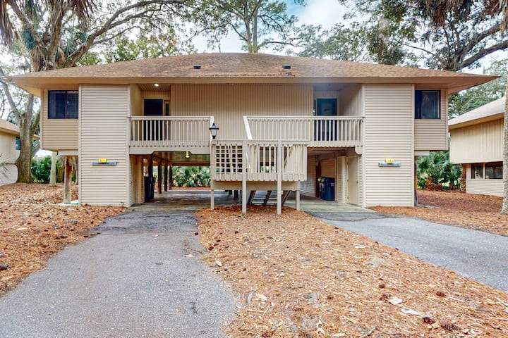 Peaceful & Sunlit Coastal Escape With Patio, Ac, & - Edisto Beach, SC