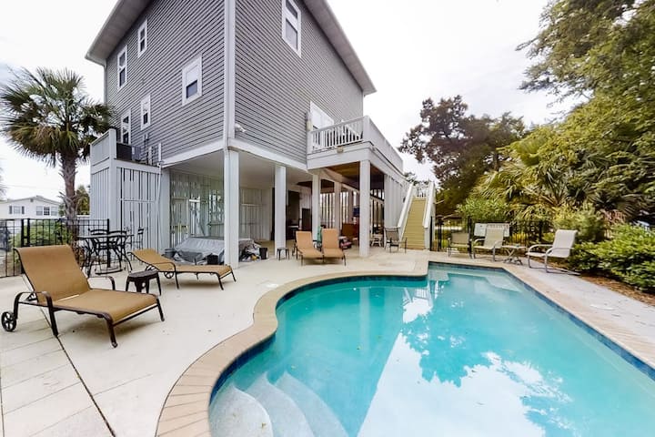 Fantastic House 2 Blocks From Beach W/private Pool - Edisto Beach, SC