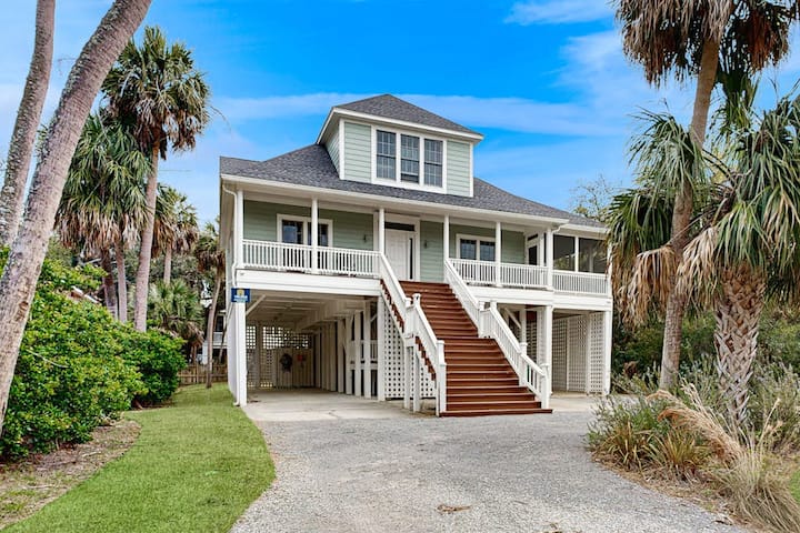 Oceanside Home W/ Free Wifi, Patio, & Private Wash - Edisto Beach, SC