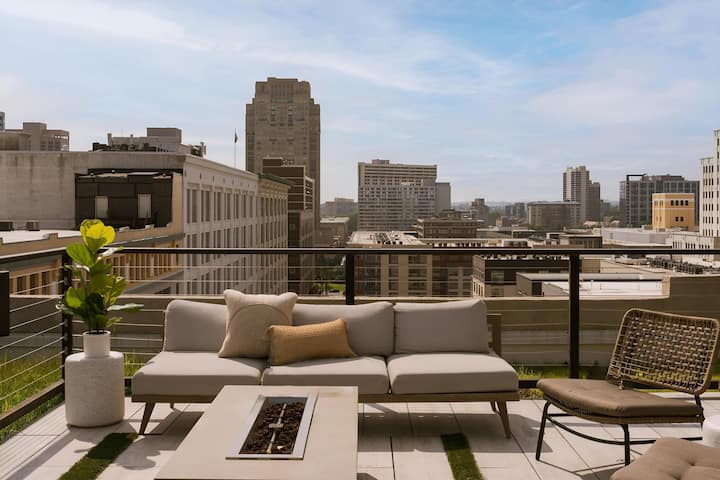 The Heid Lofts | 1br Queen Superior | Rooftop Bbq - Philadelphia, PA