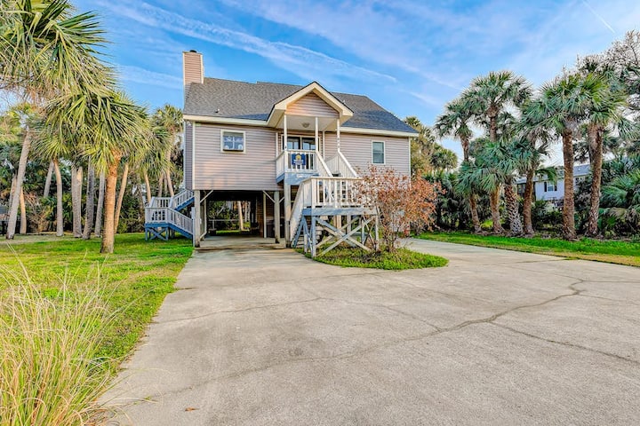 Newly Updated, Dog-friendly Home W/ Screened Porch - Seabrook Island, SC