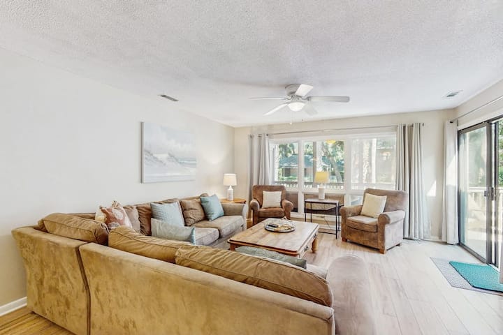 Shipyard Condo Next To Pool, Near Tennis, Beach An - Hilton Head Island, SC