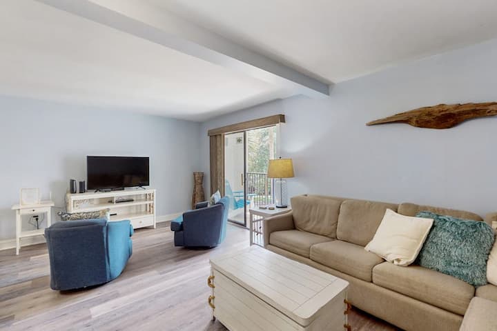 Second-floor Villa Near The Beach W/balcony Views - Hilton Head Island, SC