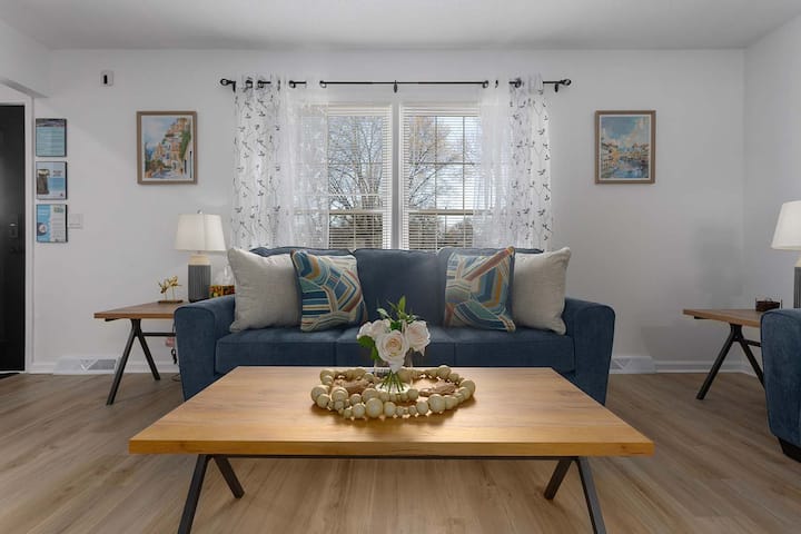 Tvs In Every Bedroom,king Beds,fenced Yard - Shawnee, KS