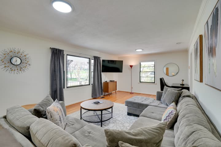 Quiet Downtown Cary Home W/ Screened Porch - Cary, NC