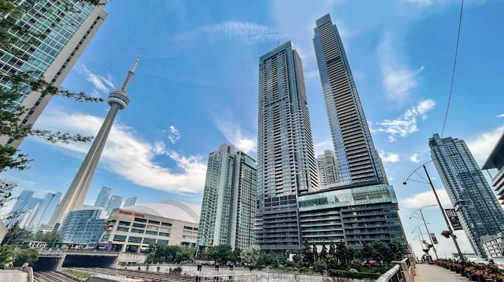 Skyline View Condo Near Cn Tower W Luxury Amenitie - Toronto