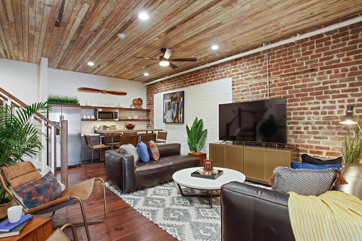 10br Downtown Savannah Combo, Walk To Nightlife - Savannah, GA