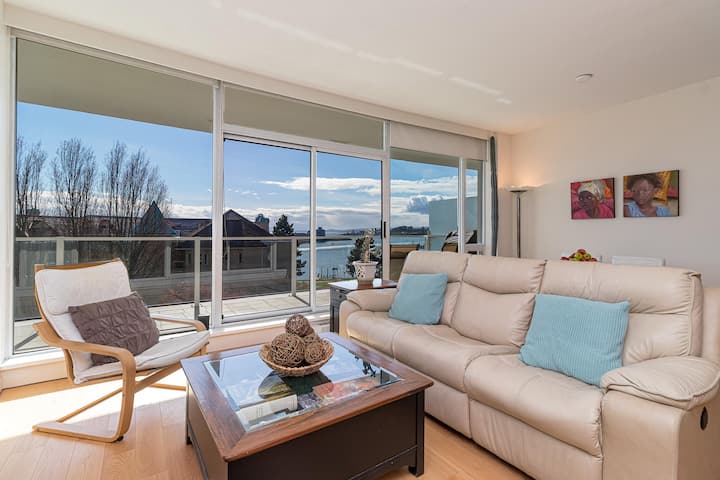 New Listing: Vista Views - Victoria