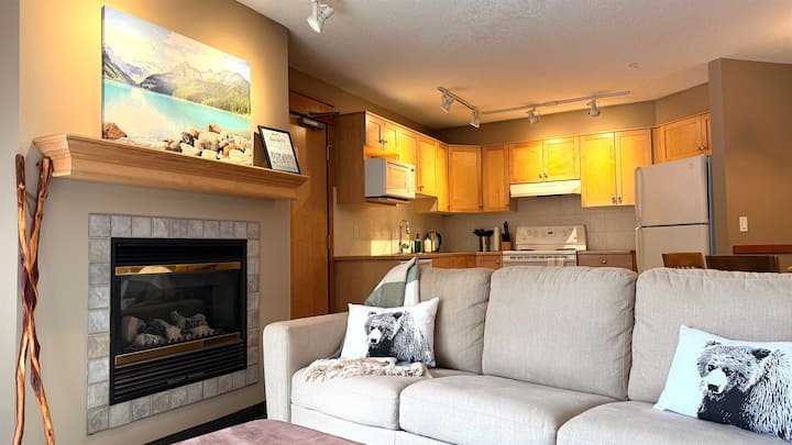 Rocky Mountain Retreat - 2 Bed 2 Bath - Canmore