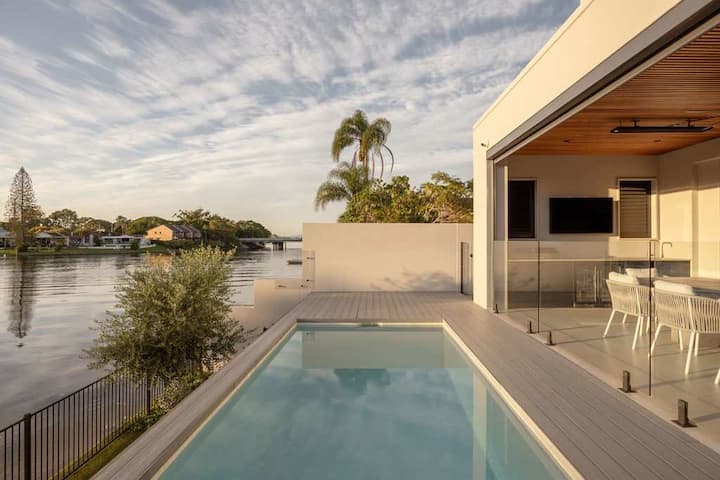 Maison By Khove - Broadbeach Waters - Broadbeach