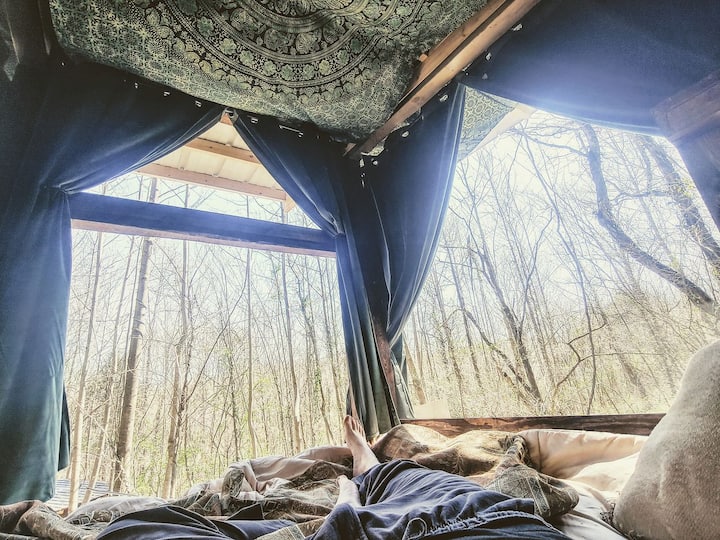 Full Size Nest At Lost River Hostel (Dinner - Indiana (State)