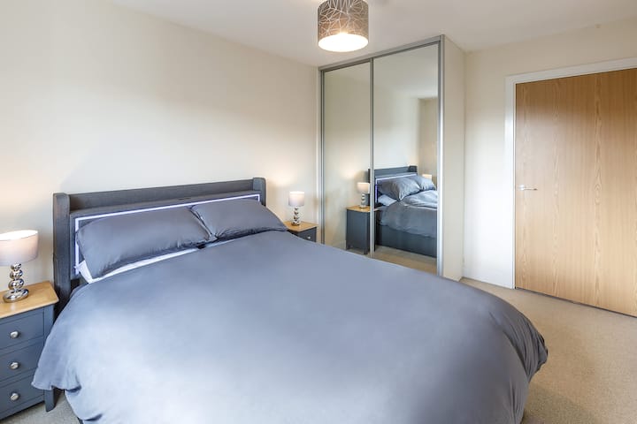 Host & Stay | Linden Homes - Redhill