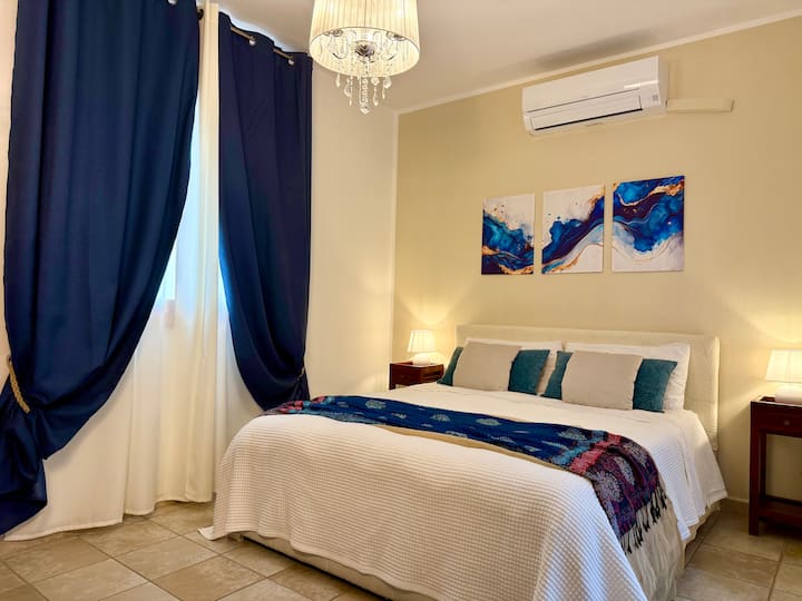 Blue Dolphin: Standard Room Private Bathroom - Alghero