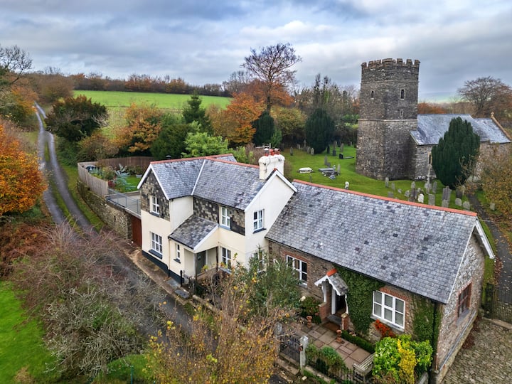 Church Side Annexe - South Molton