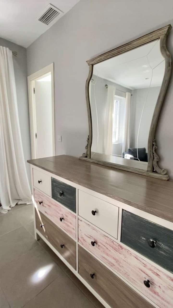 Modern 2-bedroom Apartment In Gibraltar Town. - San Roque