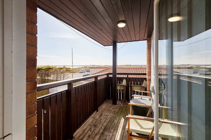 Host & Stay | Baywatch - Bamburgh