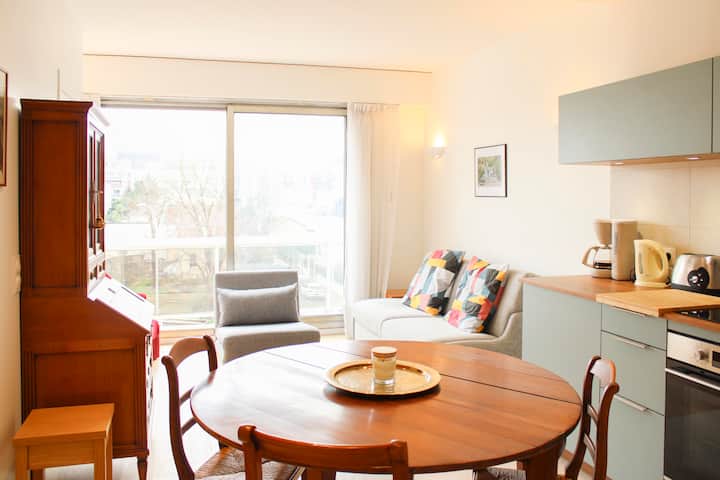 Studio Rénové Avec Balcon Au Calme - Bois-Colombes