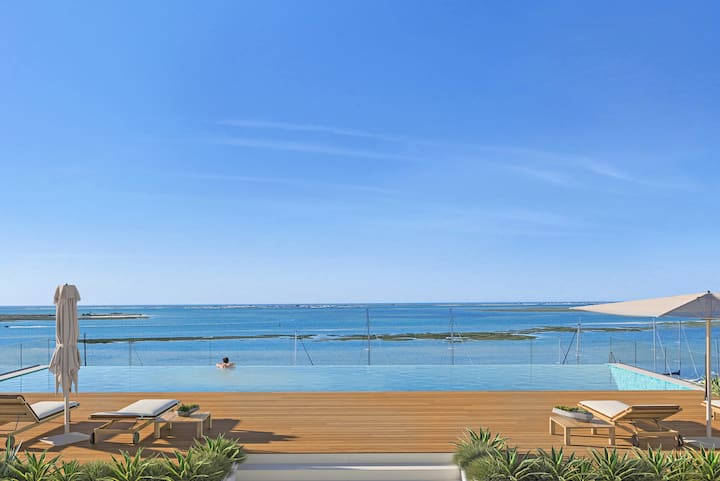 Bunksy Flat Delmar Waterfront Par Junto Ao Mar - Faro