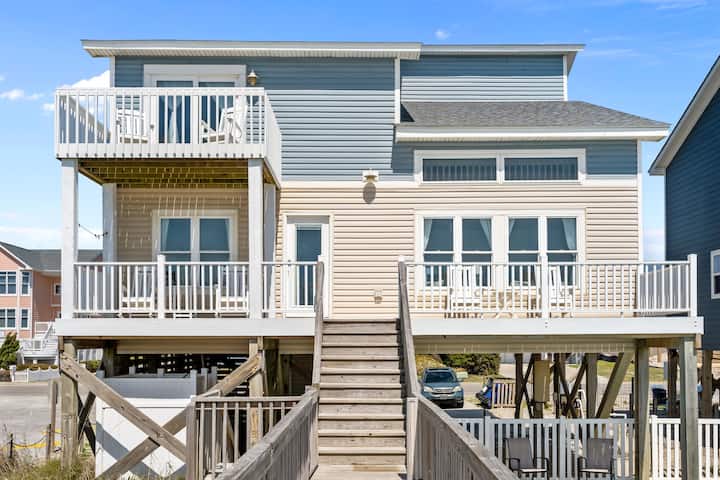 Modern Oceanfront Oki Getaway W/ Pool - Oak Island, NC