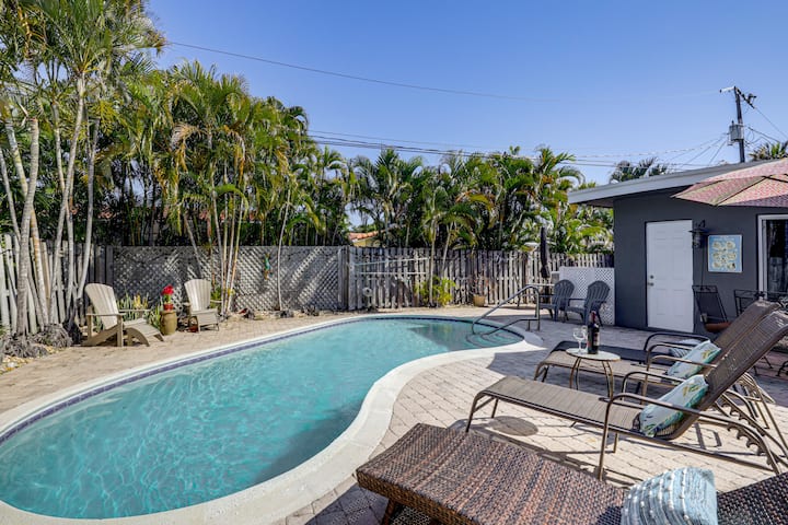 Steps To Beach! Pompano Beach Apt W/ Shared Pool - Deerfield Beach, FL