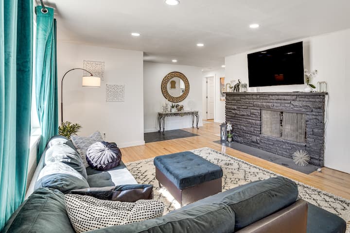 3 Mi To Point Defiance Park: Family Home W/ Yard! - Gig Harbor, WA