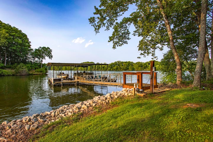 Bring Your Boat! Waterfront Stay On Tims Ford Lake - Estill Springs, TN
