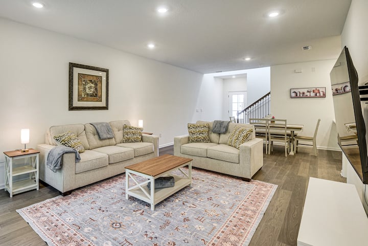 3 Mi To Beach! Family-friendly Palm Coast Getaway - Palm Coast, FL