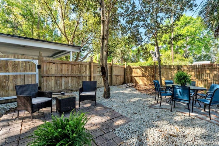 Lake Wales Lakefront |Game Room |Firepit |Bikes - Lake Wales, FL