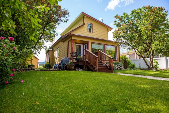 Whitefish Downtown Classic Home! - Whitefish, MT