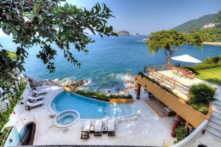 Upscale Oceanfront Villa -Full Staff! - Puerto Vallarta