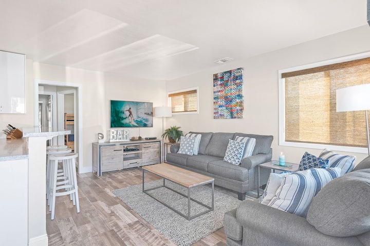 Newport Dream Vacation Home | Front Unit W/ Ac - Newport Beach, CA