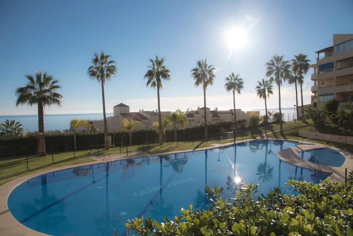 Seaside, Golf & Casino Cozy Apartment - Benalmádena