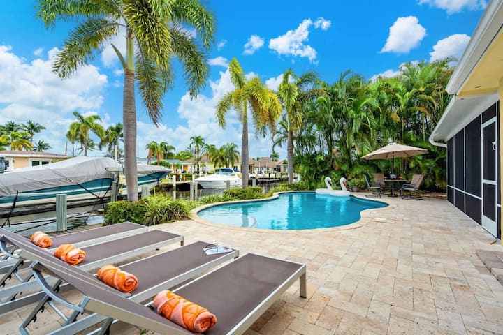 Pompano Beach Hacienda - 3 Bdr Waterfront W/ Pool - Pompano Beach, FL