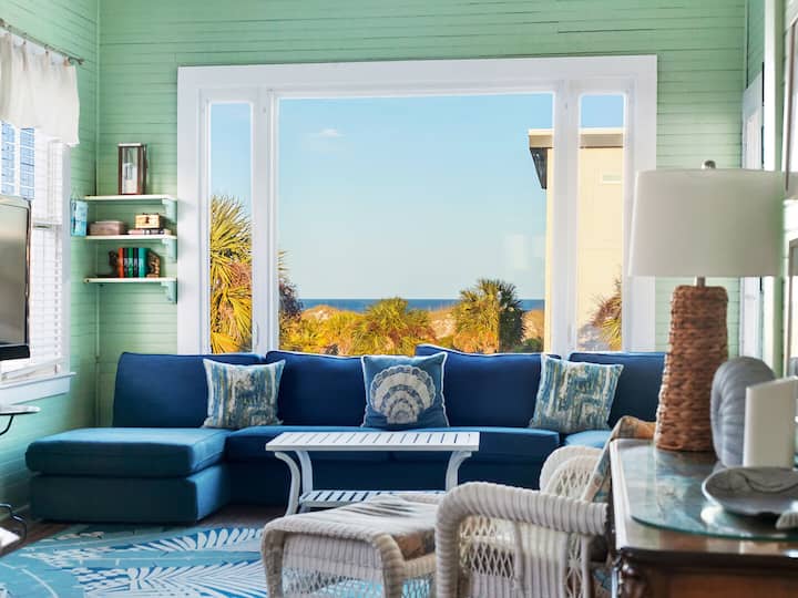 Porch W Ocean Views, Steps To Beach, Pool Access - Tybee Island, GA