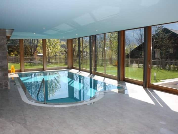 Great View Top Floor Spacious Flat With Pool And G - Rougemont